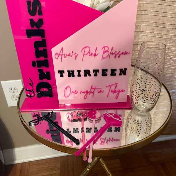 Scallop Arch Sign With Stand SVG Wedding Template Social Media Sign DXF ...