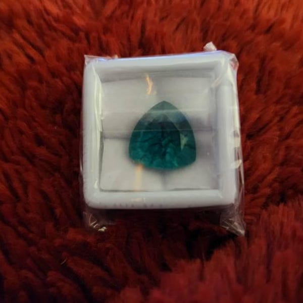 Pair of Emerald Green Natural Gemstone 2pieces 6x6mm Round Cut Faceted ...