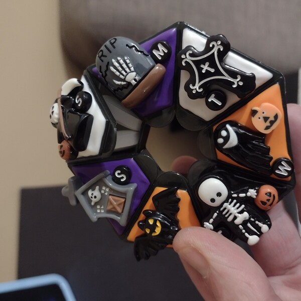 7 Day Pill Organizer 'funny Spooky Creepy' Pill Box (new Version ...