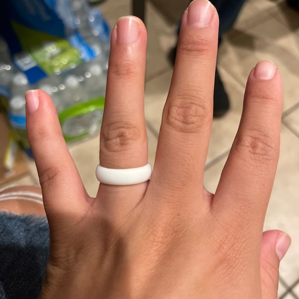 AERA Silicone Wedding Band: Hypoallergenic Active Ring for Him & Her ...