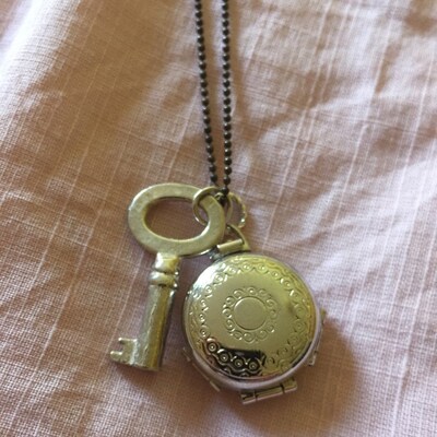 The Perks of Being a Wallflower, the Runaways Necklace, Star Necklace ...