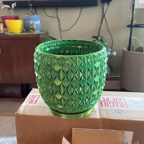 Two-tone Helix Planter Modern Geometric Decor for Home & Office Unique ...