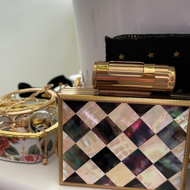 SoigneTreasures | Etsy