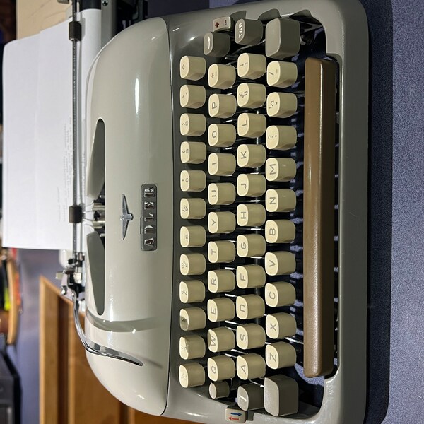 Vintage Stunning Design ABC Typewriter, 1963 High Quality German ...