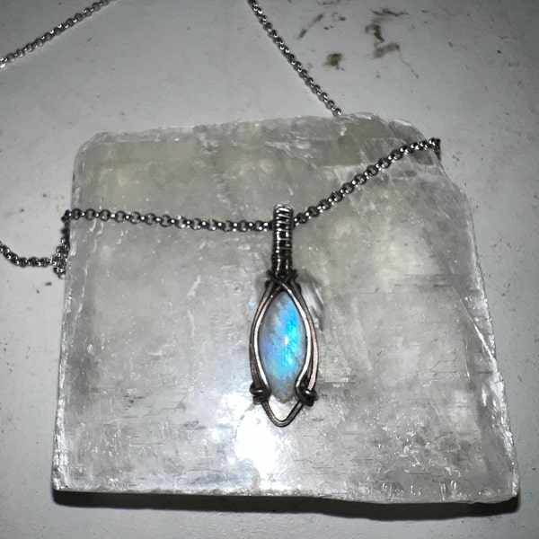 Granat Sterling Silber Draht Ring. Draht gewickelt Ring, Granat Ring, zierliche Ring, Sterling ...