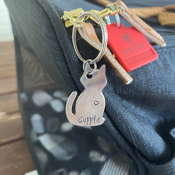 Cat Lover Keychain - Add Your Cats Name or a Small Wording - Cat Metal ...