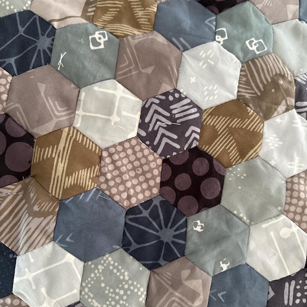 Edelweiss Flower Quilt Pattern: Fat Quarter Friendly (TBL278) - Etsy