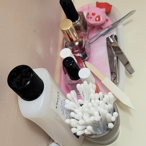 Beautiful Pink Bulbasaur With Articulated Themed Pokeball 3D Printed in ...