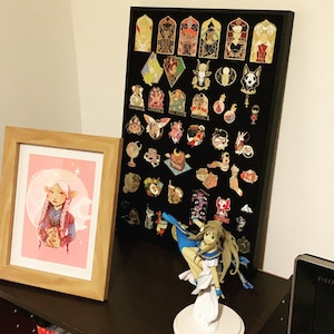 Pin Badge Display Metal-frame, Enamel Pin Display Box for Collector ...