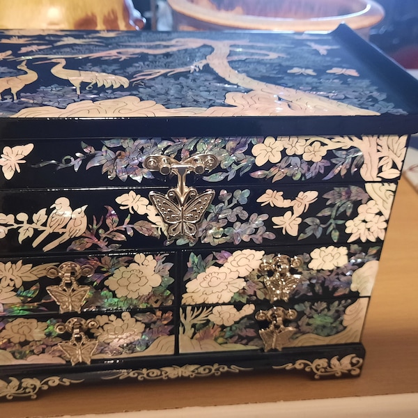 Mother of Pearl Jewelry Keepsake Box Asian Inlay Lacquer Wood Jewelry ...