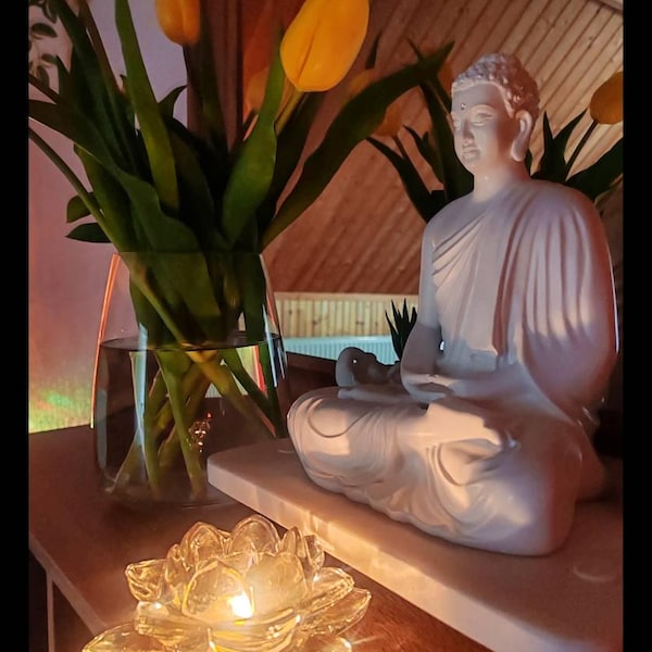 White Gautama Buddha Statue Sitting in Dhyana Mudra, Shakyamuni ...