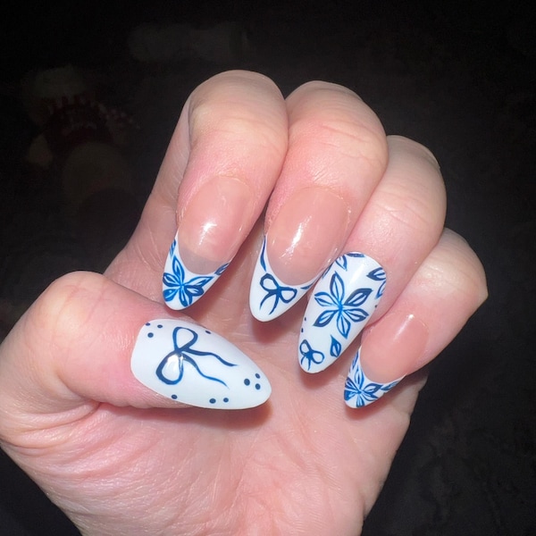 Hand Painted Flower Nails/ Custom Press on Nails/ Hand Made Press on ...