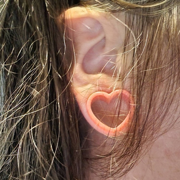 Universal Love Pink Heart Shaped Ear Plugs Gauges Tunnels Earrings Pair ...