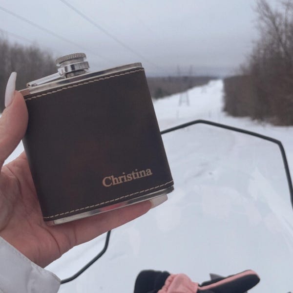 Personalized Leather Hip Flask – Custom Engraved Gift Set - Etsy