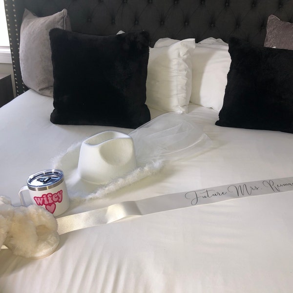 Custom Cowgirl Bachelorette Veil, Bride's Last Ride Country Western ...