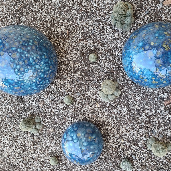 Large Ceramic Ball Blue ~ 9" ~ Garden Globe ~ Garden Sphere ~ Garden ...