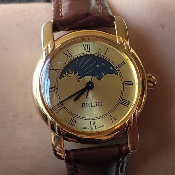 Vintage CHIC Quartz Gold Tone Moon Phase Wrist Watch New Red Leather ...