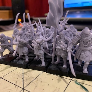 Farm Villagers Dnd Miniatures Epic Miniatures 28mm 32mm - Etsy