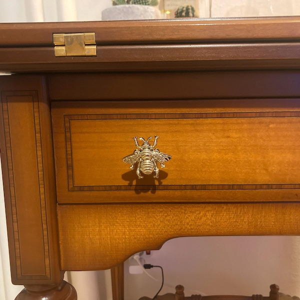 Brass Bee Knobs , Bumble Bee Drawer Pulls, Custom Engraved Wardrobe Knob Cabinet Knobs Modern ...