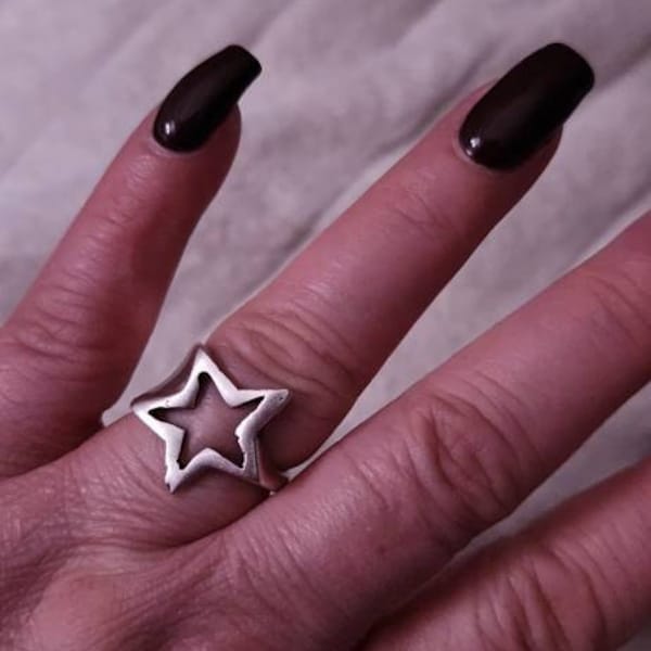 Anatomical Gripping Hand Skeleton Ring, Silver Finger Ring, Cool Wrap ...