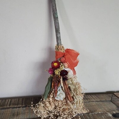 SANCTUARY Herbal Witch Broom Wormwood Lavender 18 Inch Mini Besom - Etsy