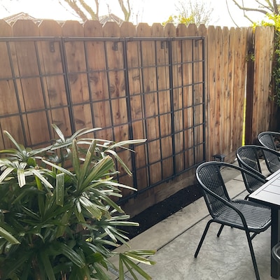 Clean and Modern Trellis, Metal Frame, Stainless Steel Wire, Wall Mount ...