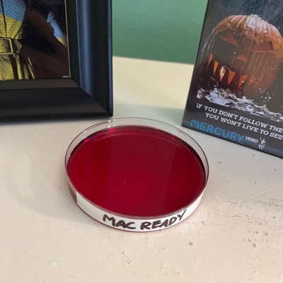 THE THING 1982 Petri Dish Blood Test Prop Replica - Etsy