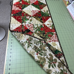 Table Runner Pattern for Charm Packs Quilt Pattern Table Runner ...
