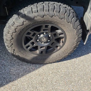 Metal Stickers Custom Car / Wheels Center Cap Logo Badge Wheel Trims ...