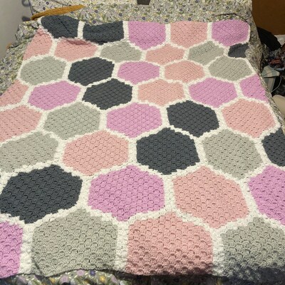 Bee Honeycomb Graph Written Pattern for C2C & Tapestry Crochet C2C ...