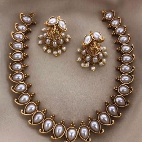 Chakri Matte Gold Finish Halskette Set Lange Haram für Frauen ...