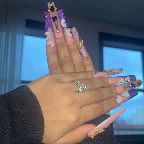 BABE. Press on Nails 3XL Press Ons Baddie Nails 3D Nails Trending Nails ...