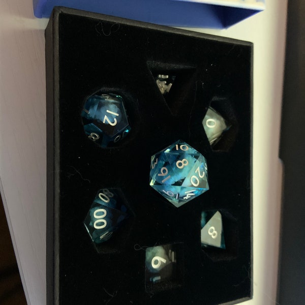 Blue Sky Hymnal - Gradient Cloud Dice, Handmade Resin Sharp Edge Dnd ...