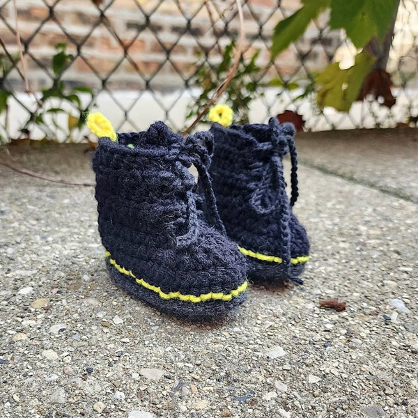 CROCHET PATTERN for Baby Boys "combat" Boot Crochet Pattern, Beige ...