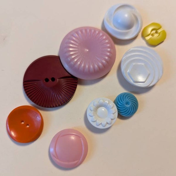 Set of 4 Vintage Composition Buttons - Etsy