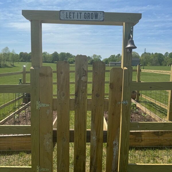 Let It Grow Metal Garden Sign - Custom Garden Gate Sign - Gardener ...