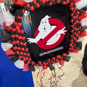 Peanuts Charlie Brown and Snoopy Pull String or Hit Pinata - Etsy