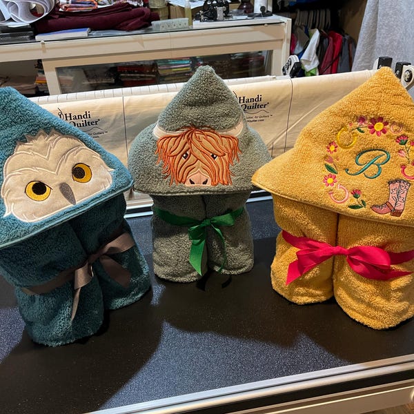 Highland Cow Hooded Towel Applique Design,highland Cow Peeker Design ...