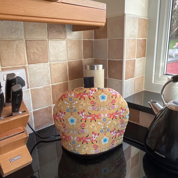 Squirrels Tea Cosy, Handmade Insulated Wildlife Nature Tea Cozy for Tea ...