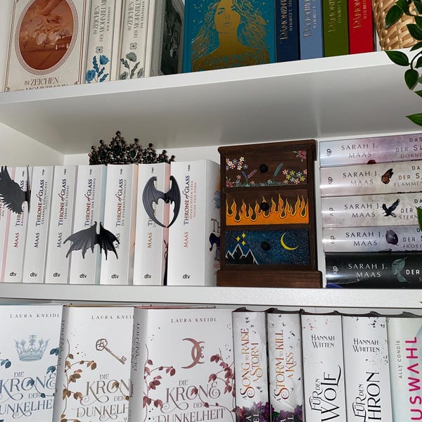 ACOTAR Dresser, Hand Painted With MOUNTIANS ADDED! - Etsy