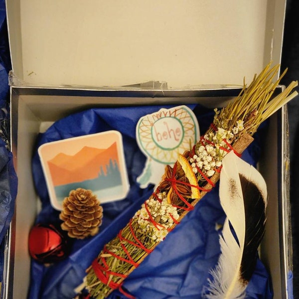 Winter Solstice Smudge Stick,yule, Alternative,alter,blend,cleanse, - Etsy