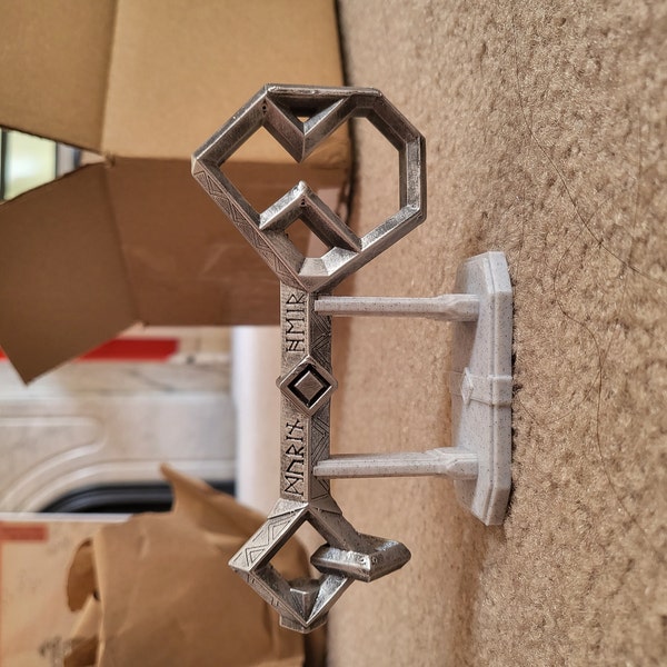 Key to Erebor (with Base)- the Hobbit - Etsy