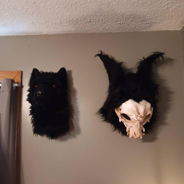 Fursuit Head Wall Mount - Cosplay Headgear Wall Mount - Wall Mount for ...
