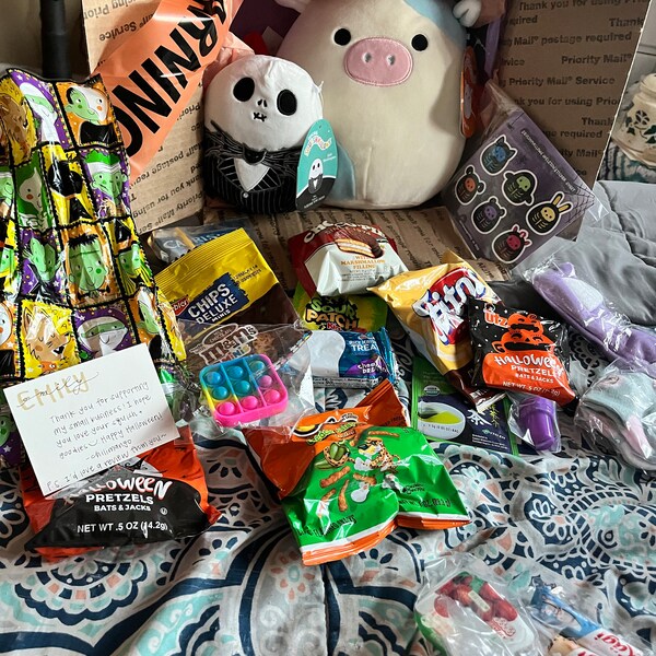 Squishmallow Mystery Box Gift and Snack Bundle | 11 Inch Squishmallows ...