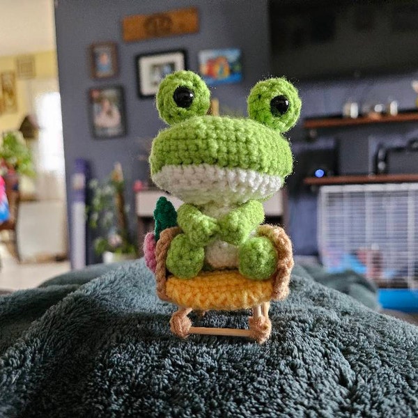 Frog on a Chair Tiny Crochet Pattern, Simple Beginners Mini Cute ...
