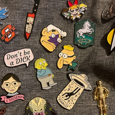 Alien Enamel Pin Funny Enamel Pin - Etsy