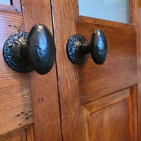 Black Iron Door Knob Handles Antique Cottage Rustic Farmyard Style ...
