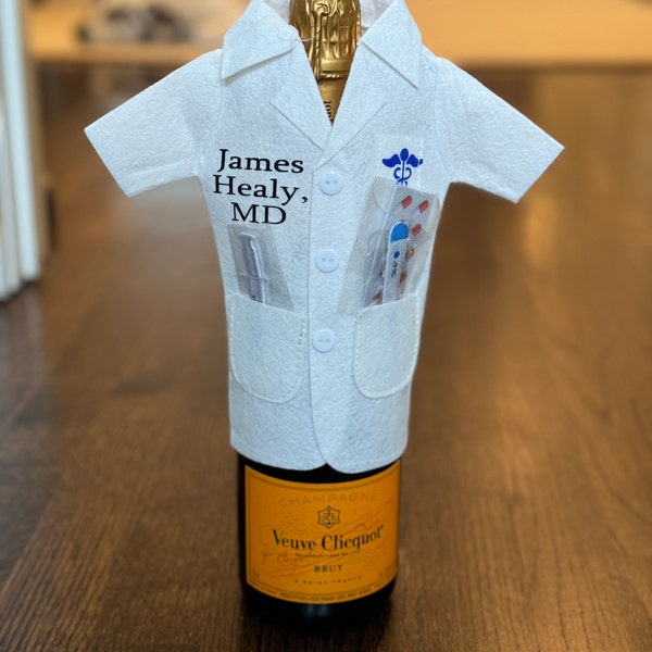 Dr. Gift, MD Wine Bottle Personalized Bag, Congratulations Doctor Gift ...