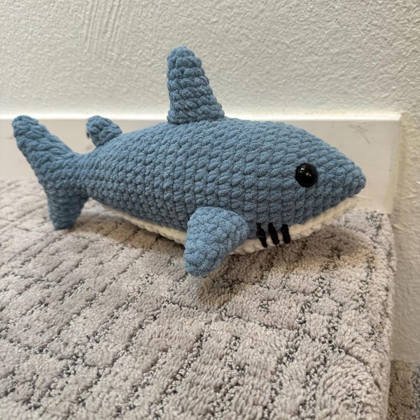 Shannon the Shark Crochet Pattern, Chunky/jumbo Plush Amigurumi (PDF in ...