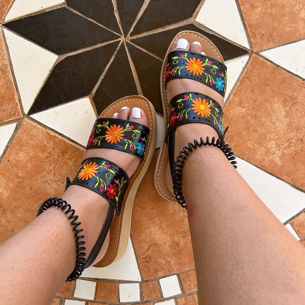 Black Huarache Colorful Embroidered/ Mexican Sandals Women/ Mexico ...